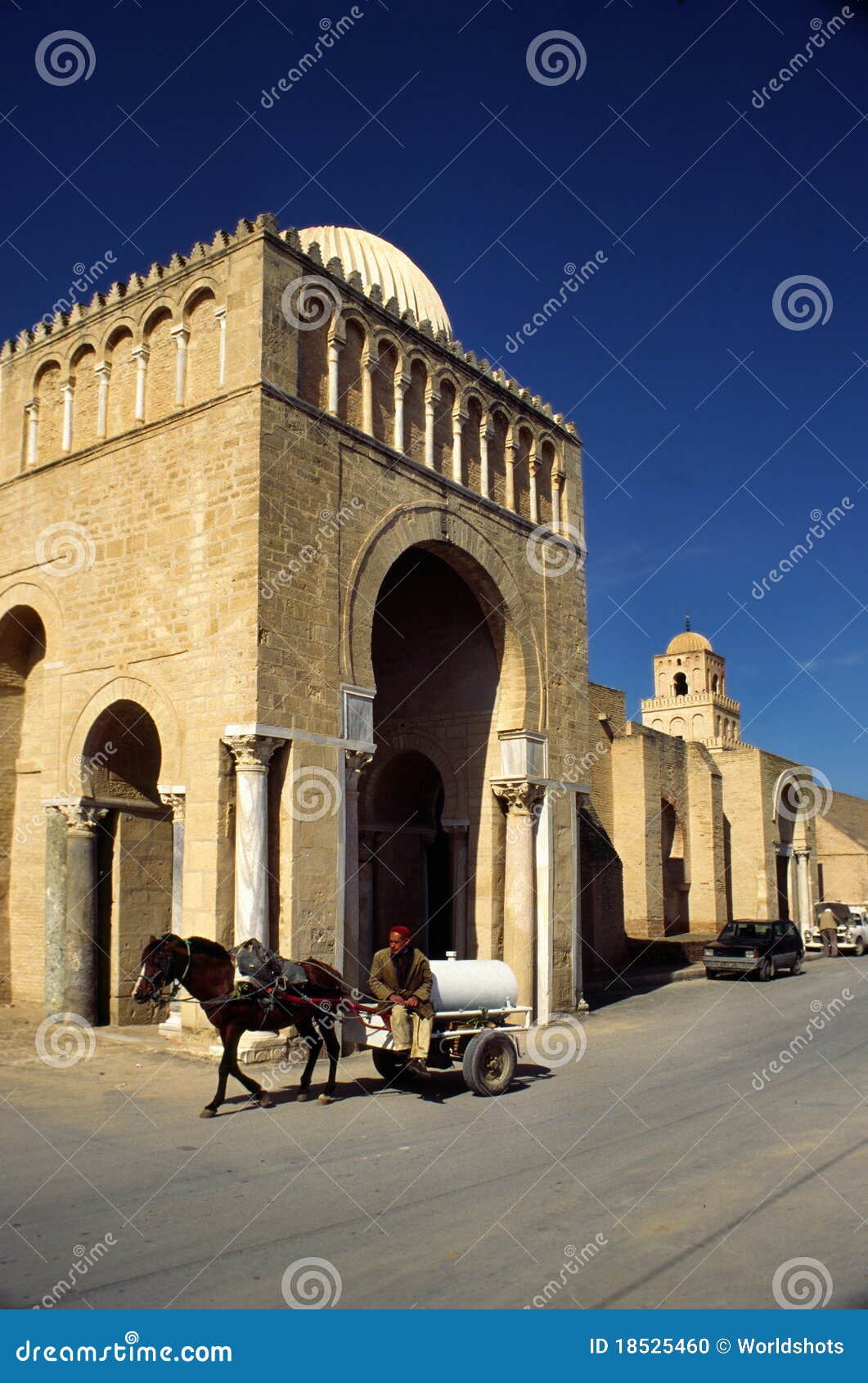 Great mosque Tunisia editorial image. Image of pilgrimage - 18525460