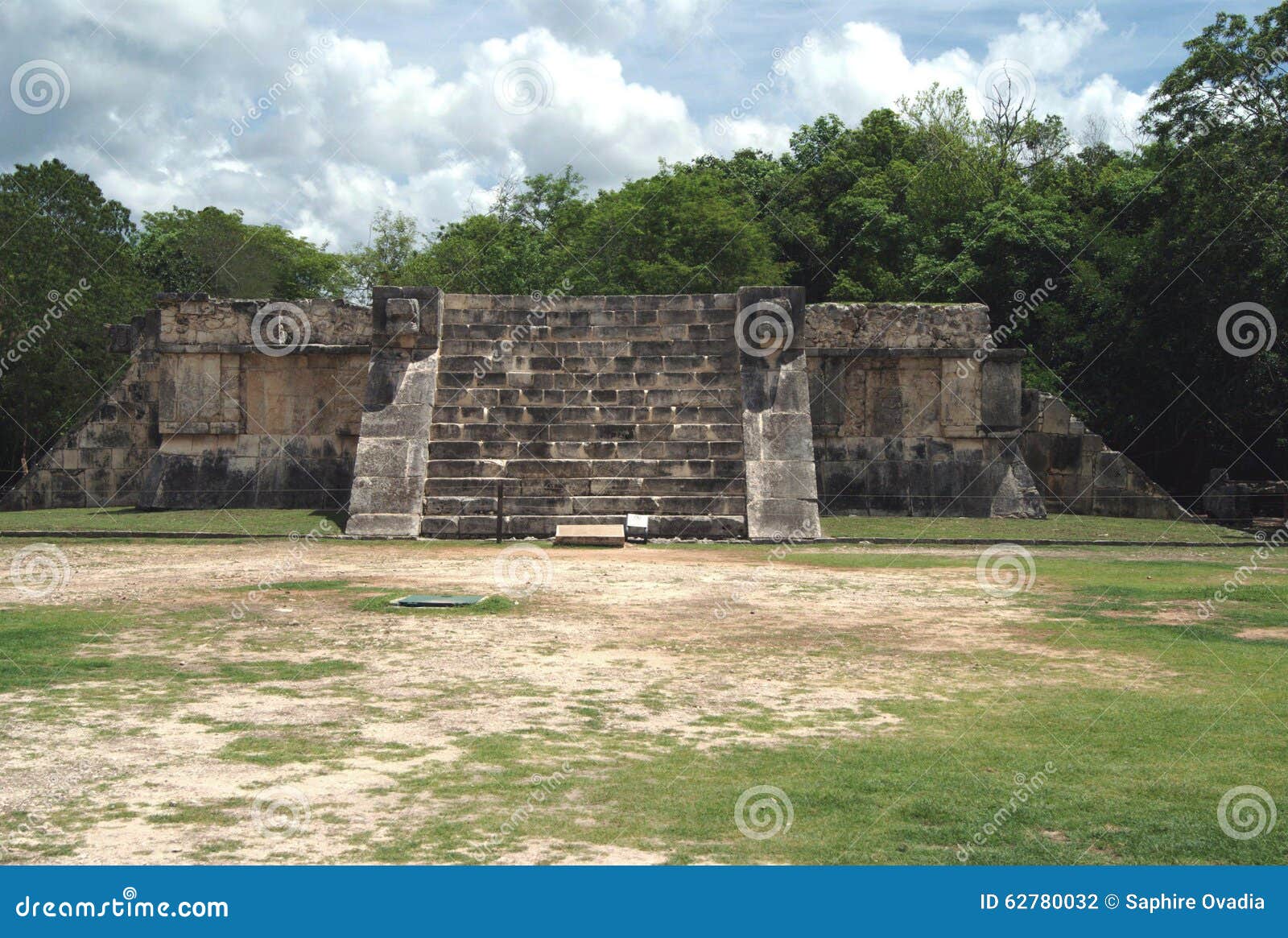 The Great Plaza. Venus Platform in Chichen Itza, Mexico Stock Photo ...