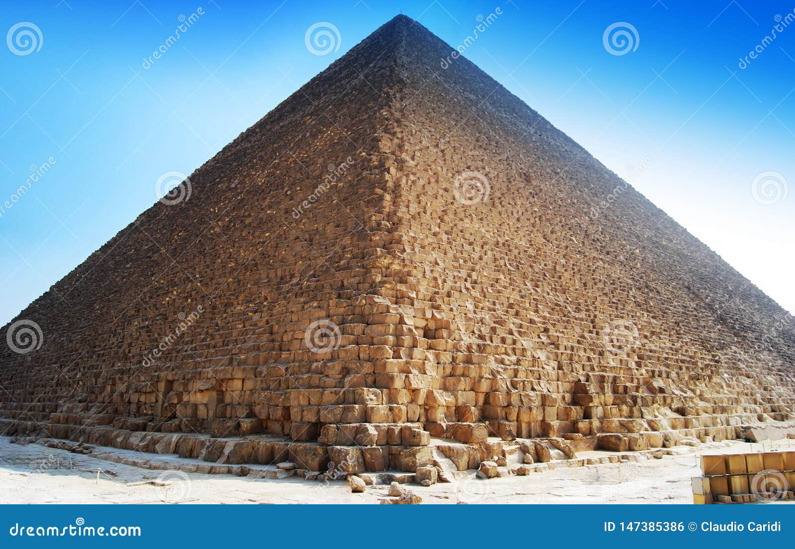 The Great Pyramid of Cheops in Cairo, Egypt Stock Photo - Image of ...