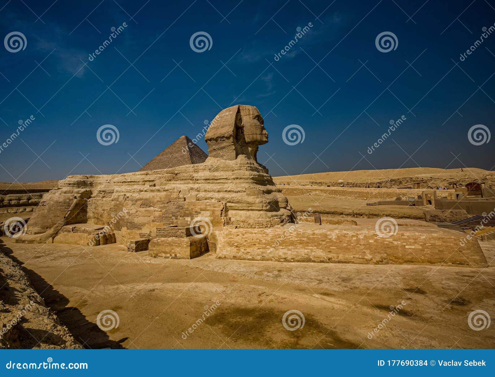 Great Pyramid of Cheops and Sphinx Editorial Stock Image - Image of ...