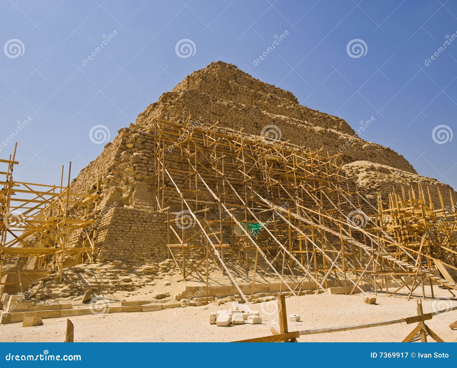 Great pyramid of Djoser stock image. Image of travel, cairo - 7369917