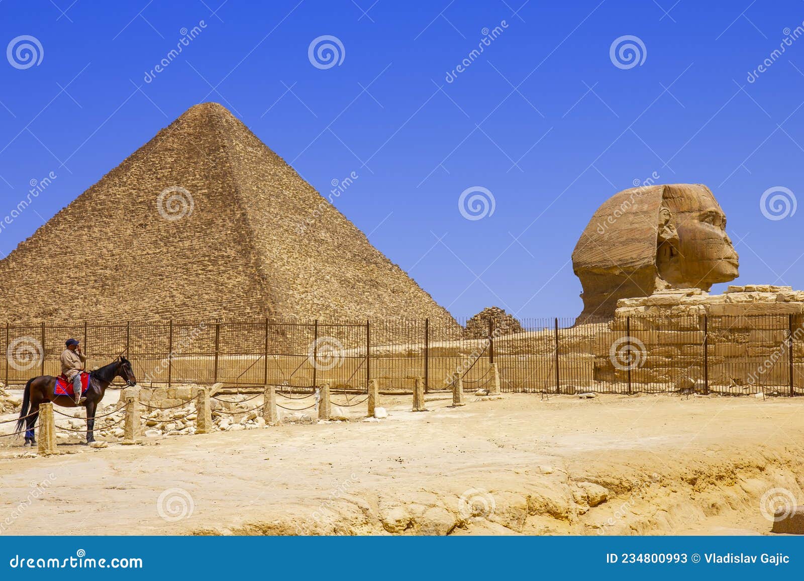 The Great Pyramids and Sphinx Monument, Giza, Cairo, Egypt Editorial ...