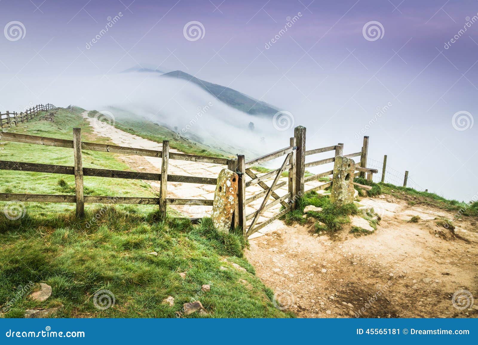 The Great Ridge Fence in the Peak District, England Stock Image - Image ...