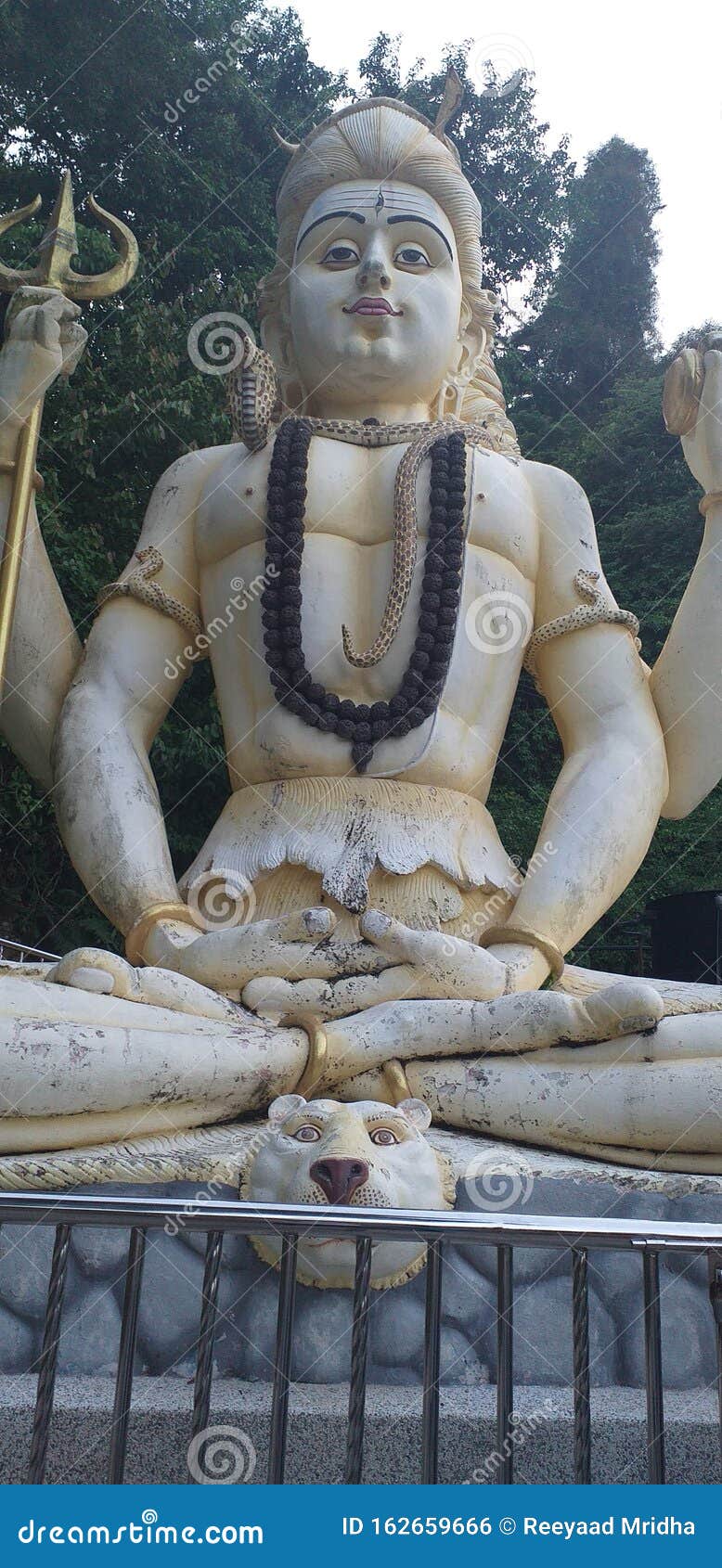 Big Shiva. Lord Shiva Statue In Murudeshwar, Karnataka, India. Tour ...