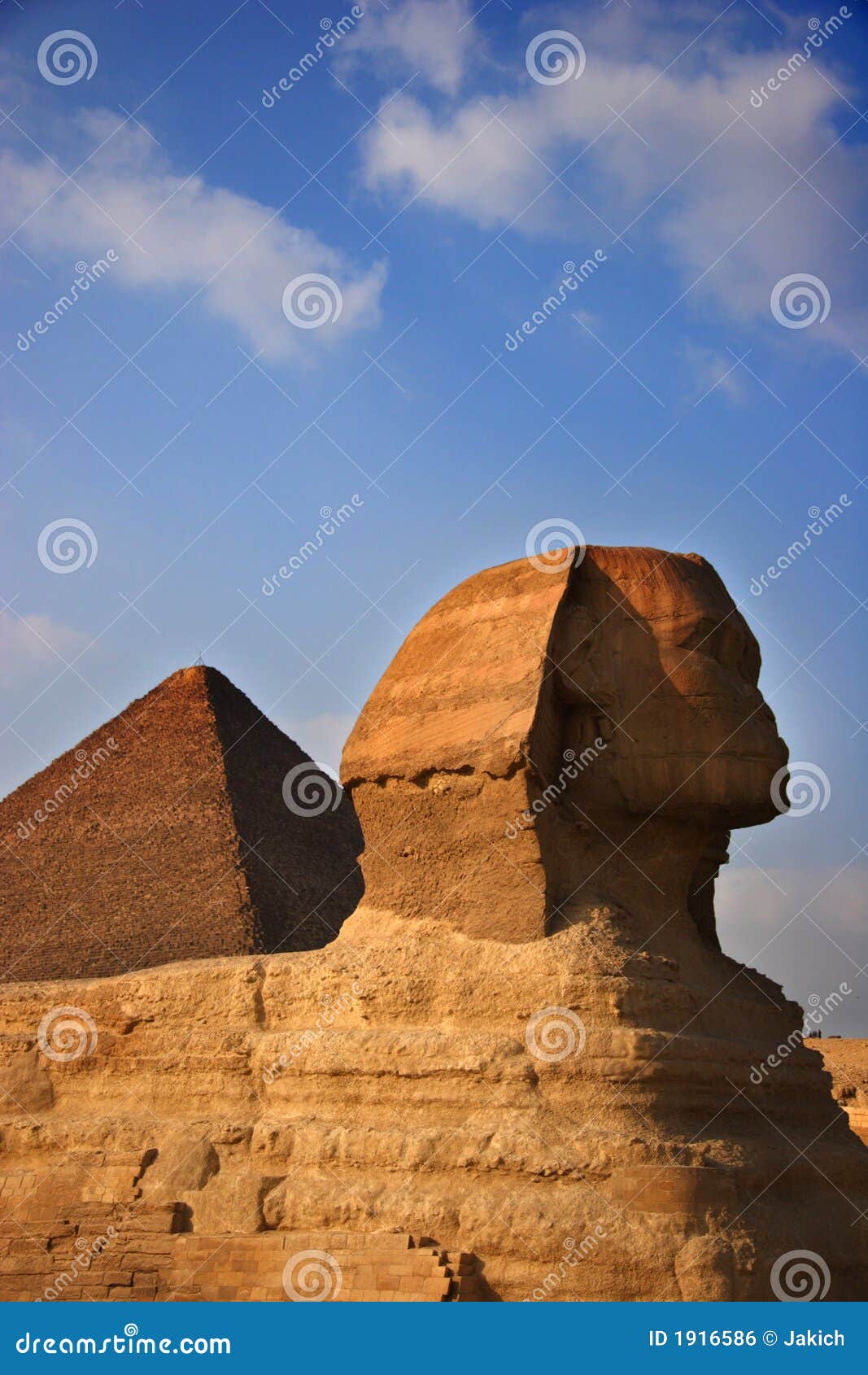 Great Sphinx And Pyramids Of Ancient Egypt In Giza, Cairo Royalty-Free ...