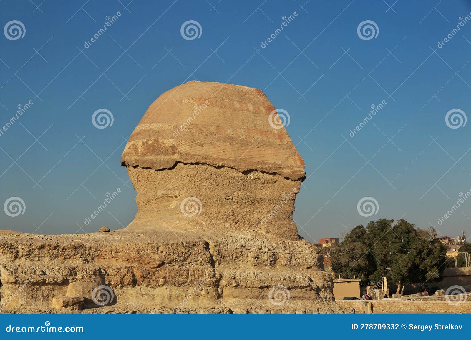 Great Sphinx and Pyramids of Ancient Egypt in Giza, Cairo, Africa Stock ...