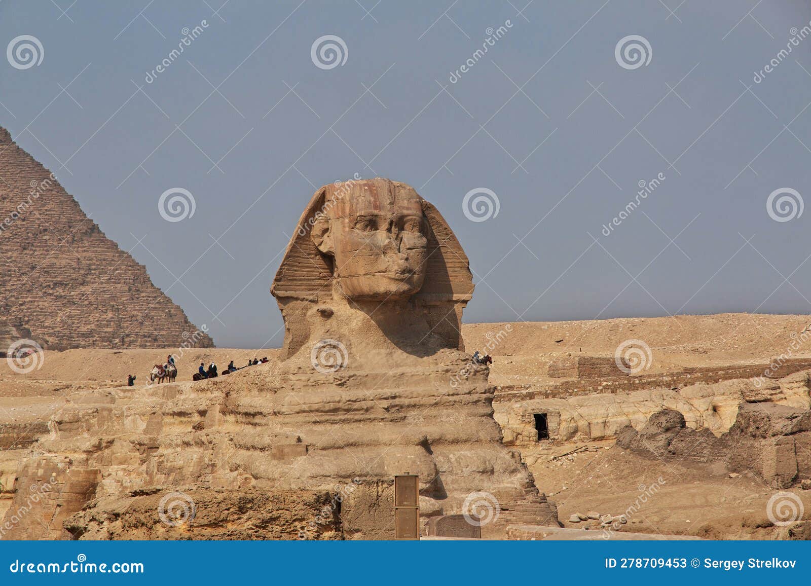 Great Sphinx and Pyramids of Ancient Egypt in Giza, Cairo, Africa ...