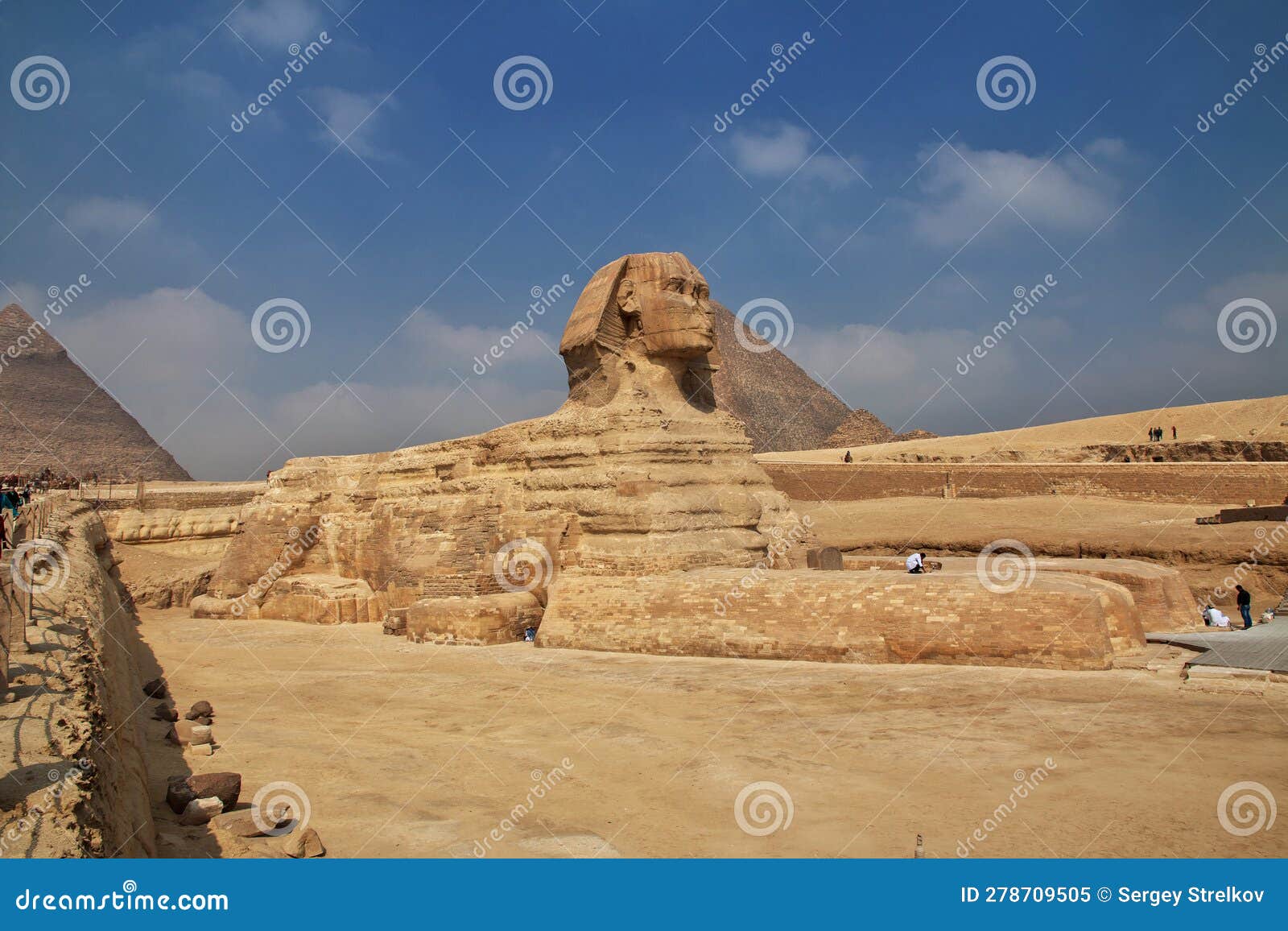 Giza, Cairo, Egypt - September 30, 2021: Pyramids Of Giza, A Complex Of ...