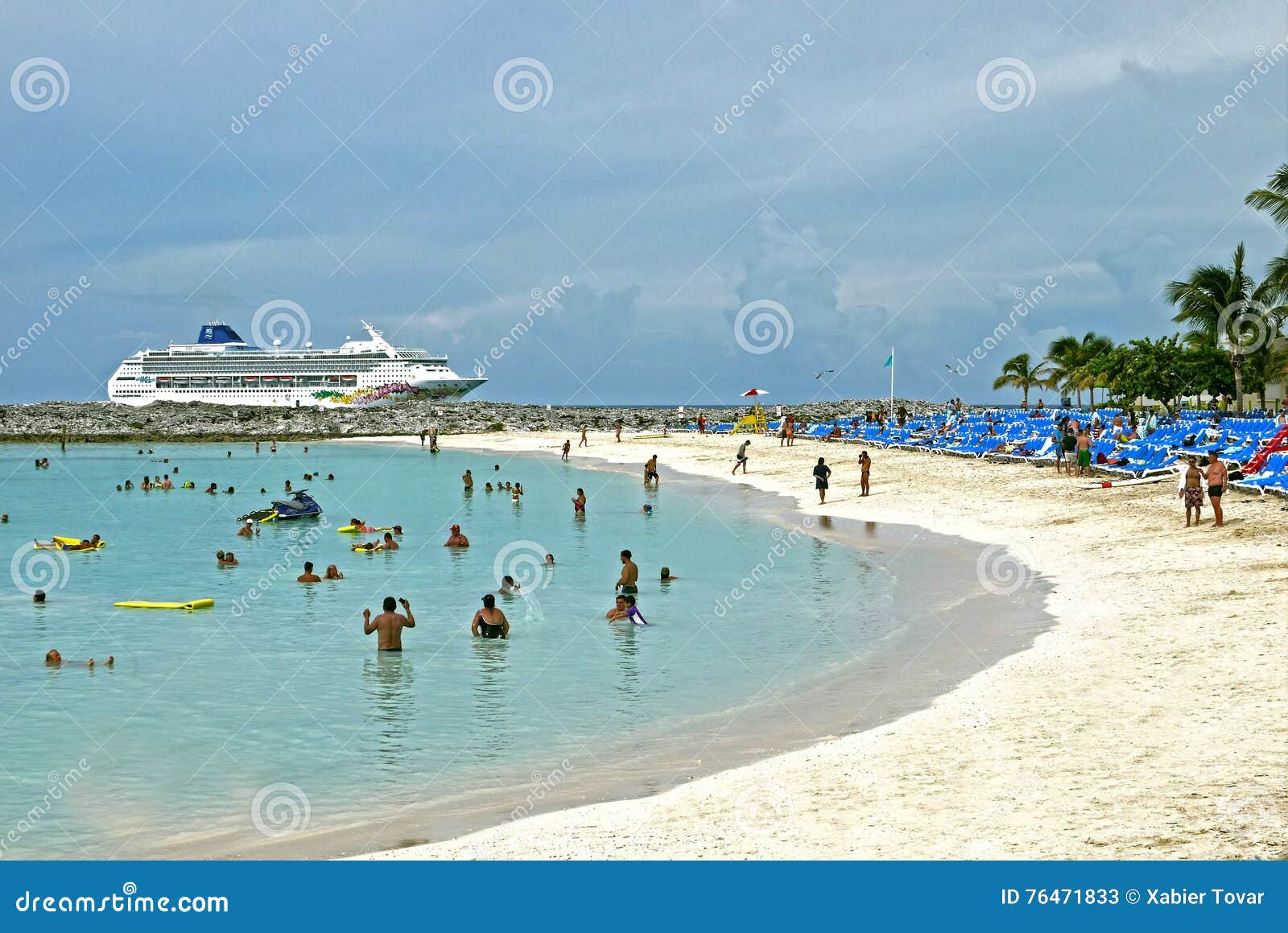 Great Stirrup Cay, BAHAMAS. Editorial Stock Photo - Image of water ...