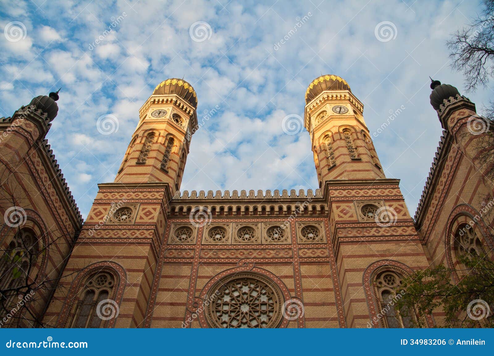 The Great Synagogue in Budapest Stock Photo - Image of hungarian, rabbi ...