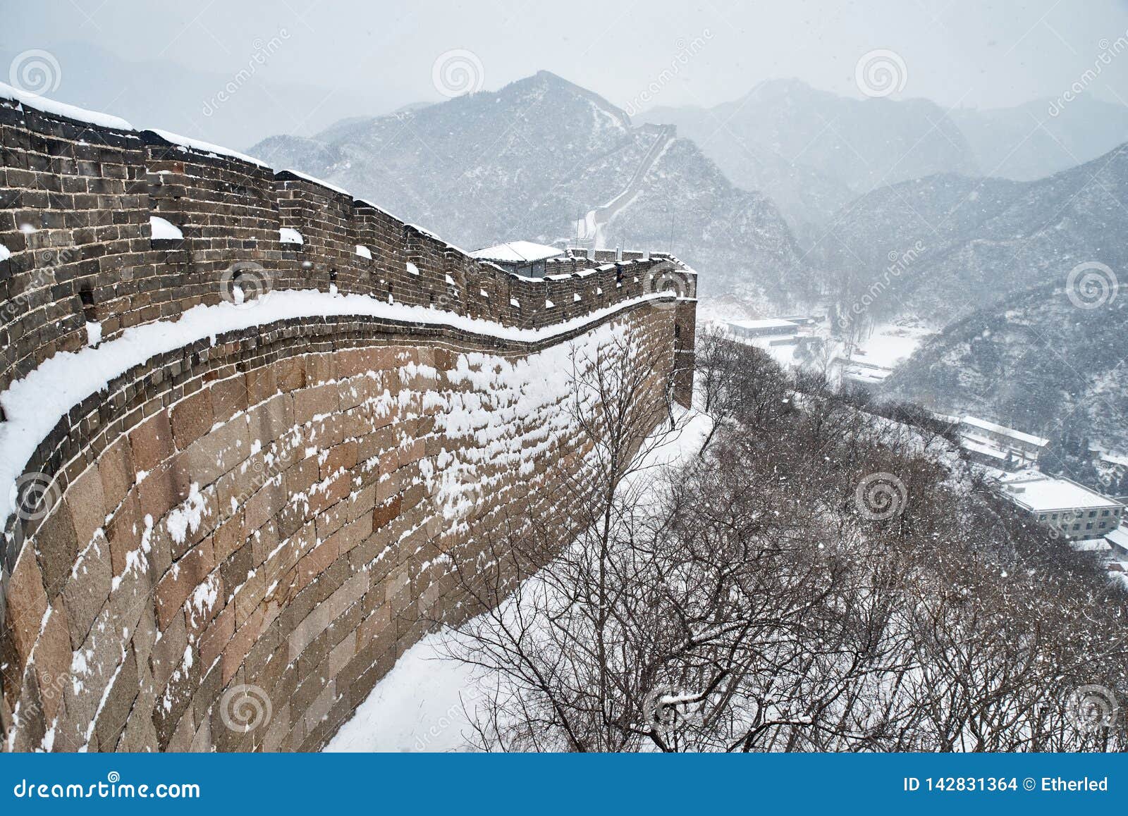 The Great Wall in winter stock photo. Image of snow - 142831364
