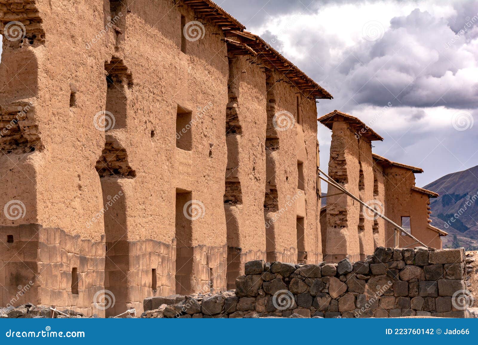 Great Walls of the Ancient City of Raqchi Peru Stock Photo - Image of ...