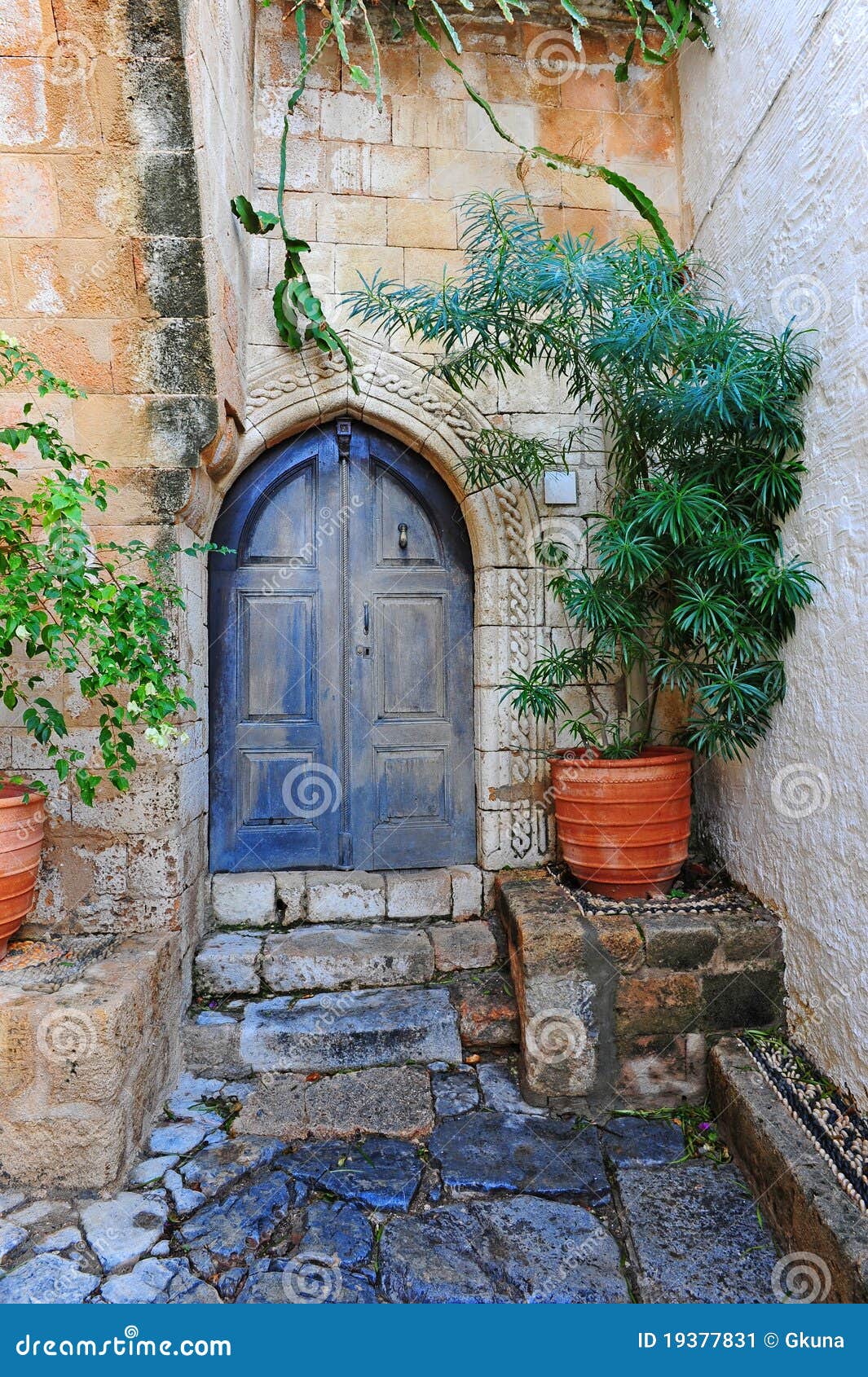 Greek Courtyard stock image. Image of door, europe, beauty - 19377831