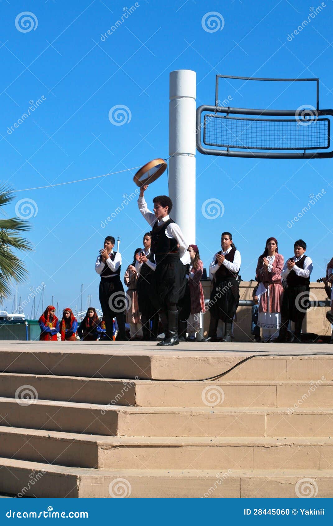 Greek folklore dance editorial image. Image of boys, event - 28445060