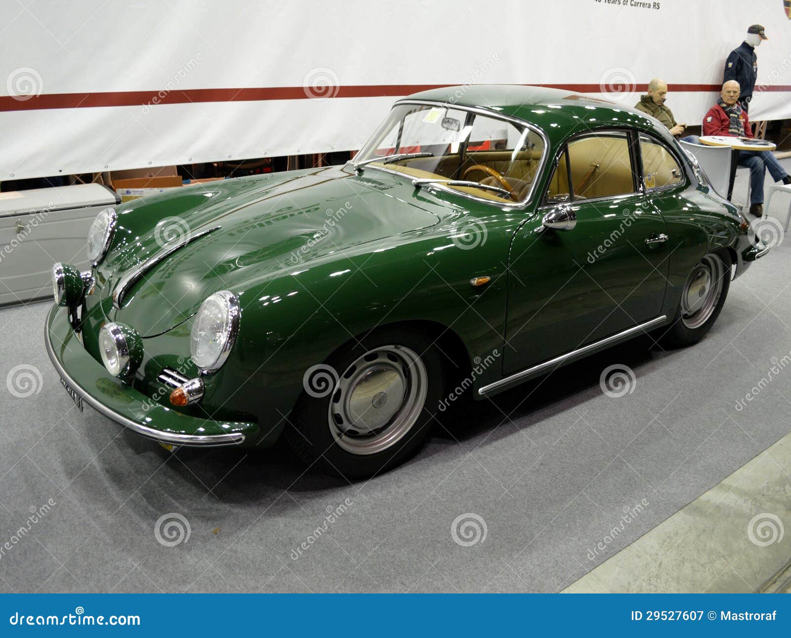 Green 356 editorial photography. Image of exhibition - 29527607