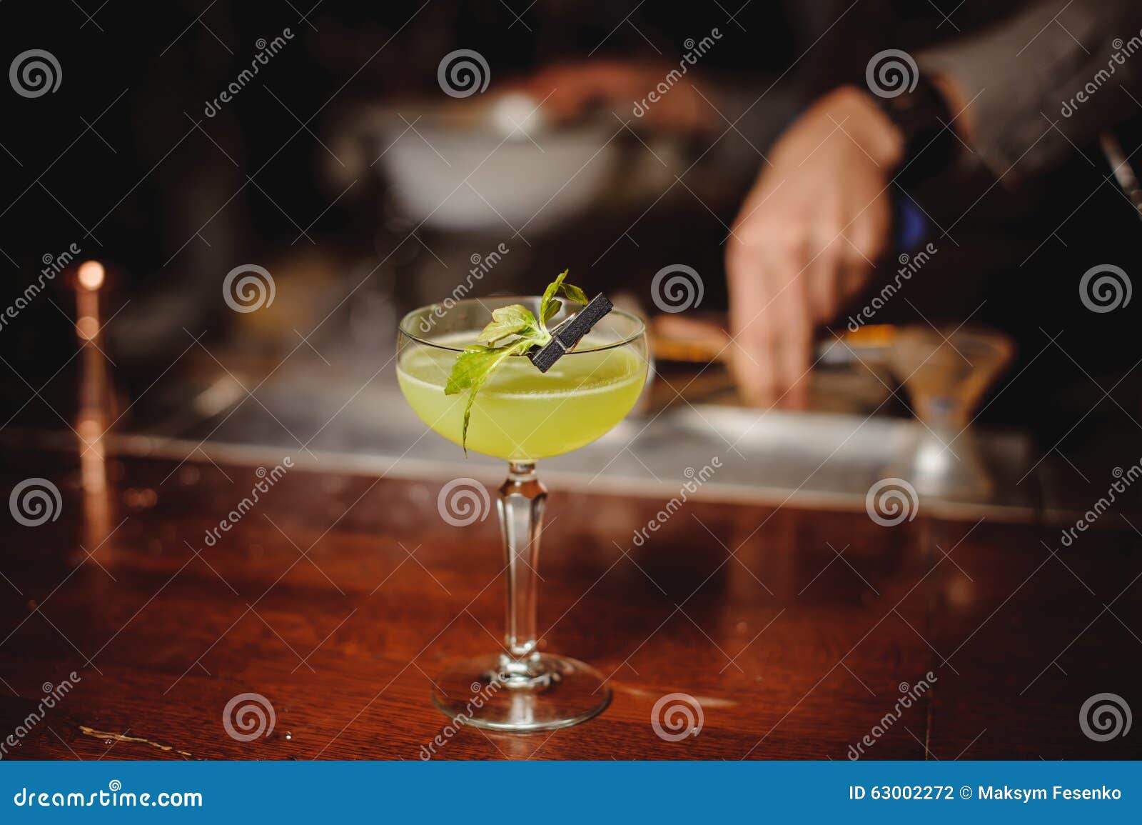Green Alcohol Cocktail with Lime Stock Photo - Image of alcohol, green ...