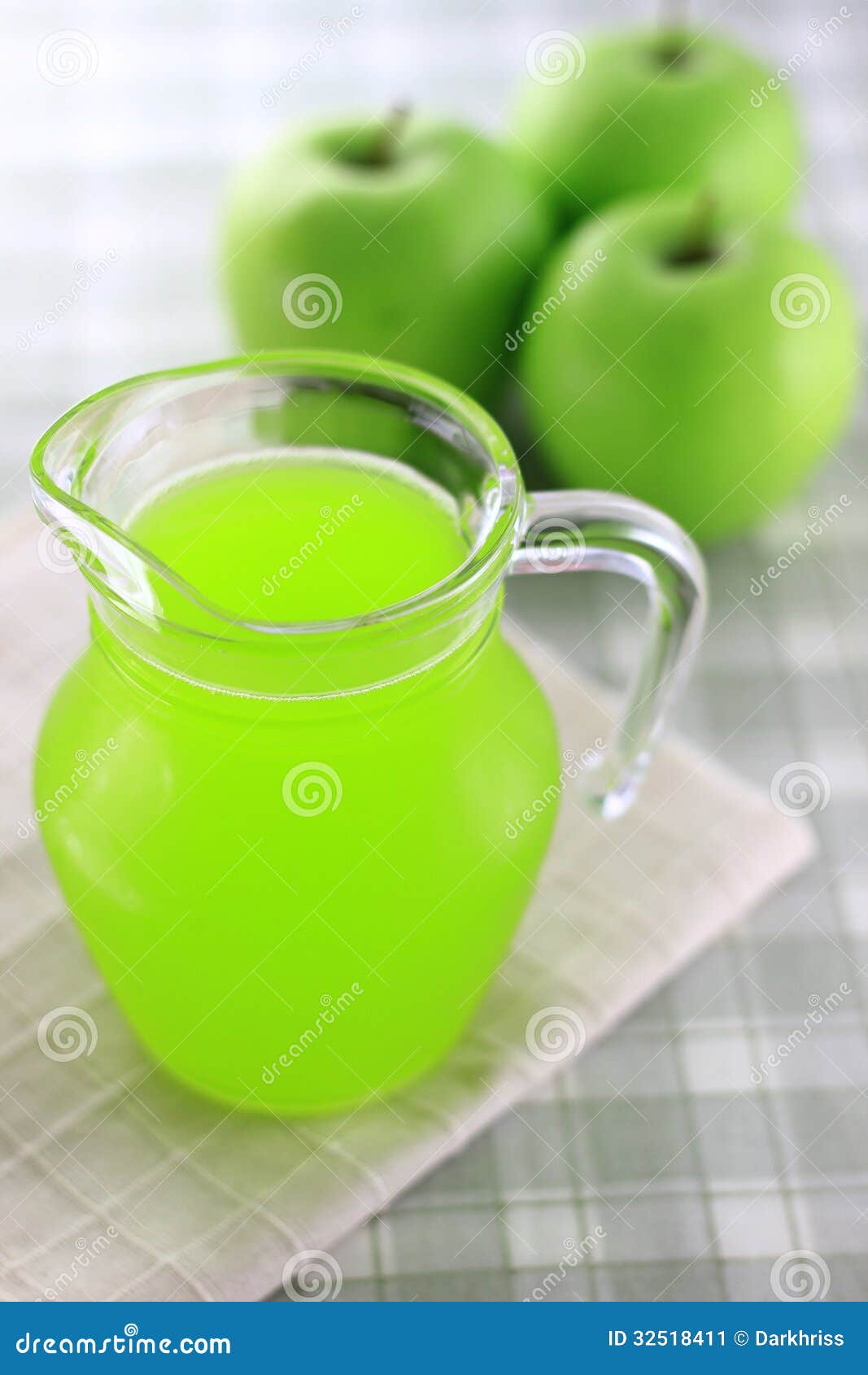 Green apple juice stock image. Image of juice, natural - 32518411