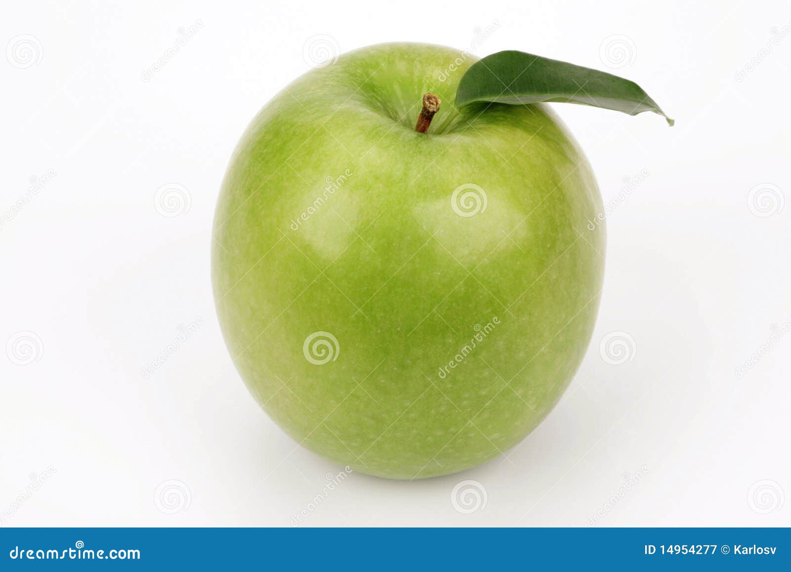 Green apple with leaflets stock image. Image of taste - 14954277