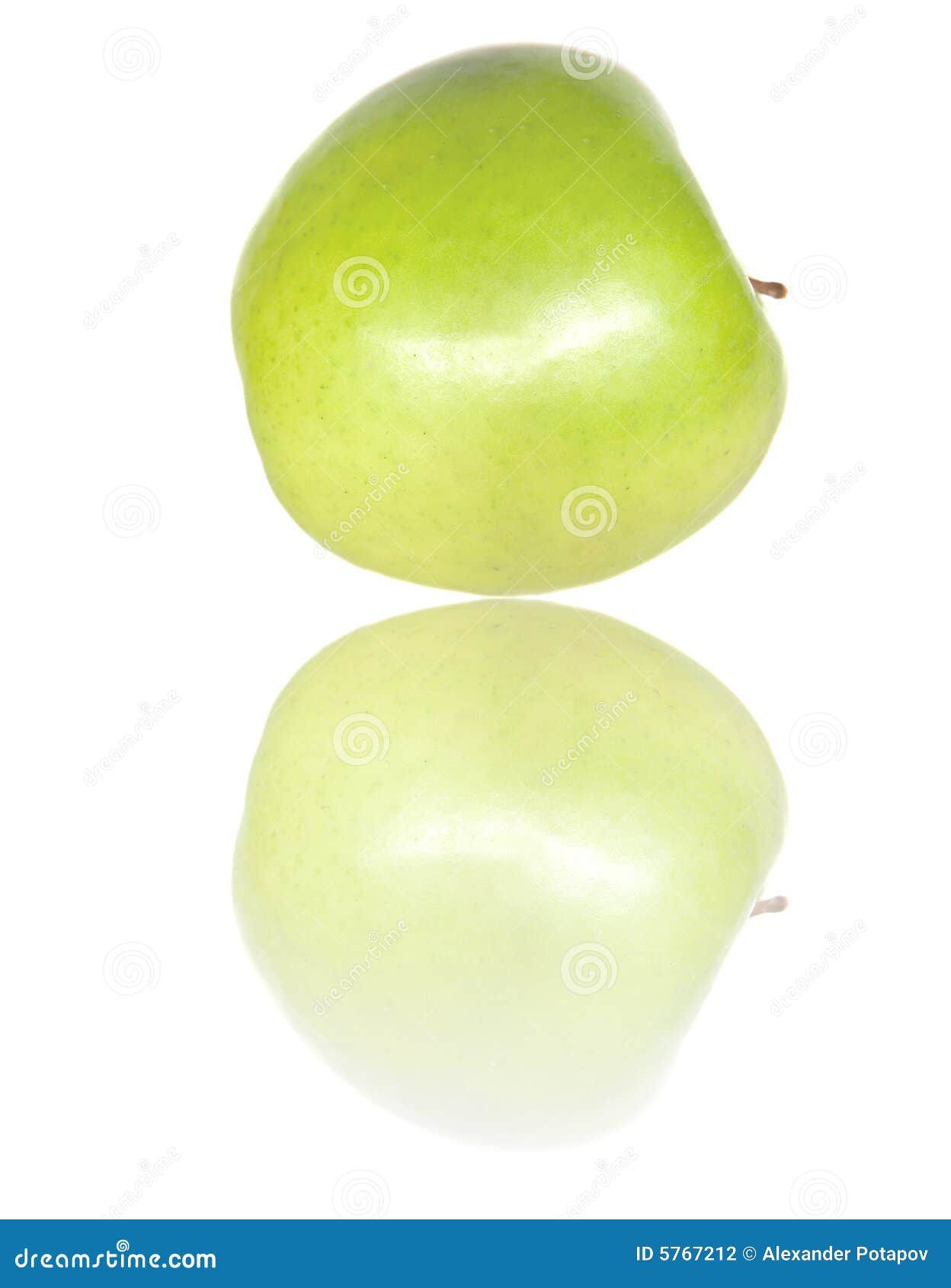 Green Apple with Reflection Stock Photo - Image of lunch, mature: 5767212