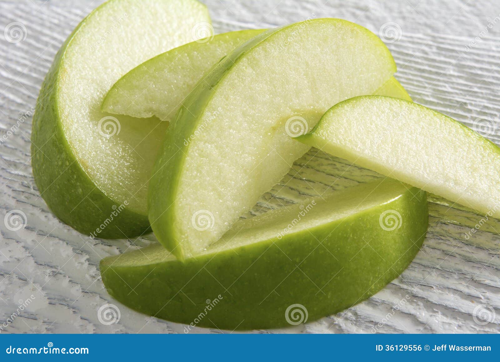 Green Apple Slices stock photo. Image of nature, diet - 36129556