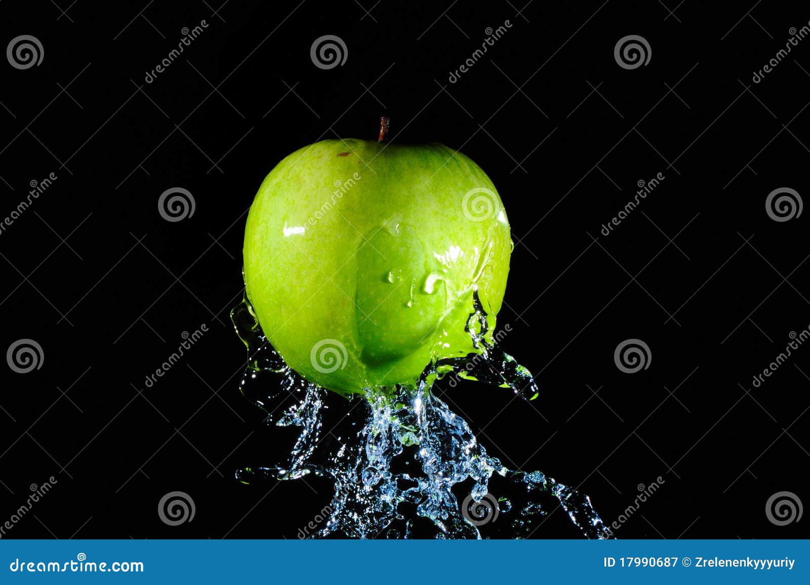 Green Apple with Water Splash Stock Image - Image of flowing, aqua ...