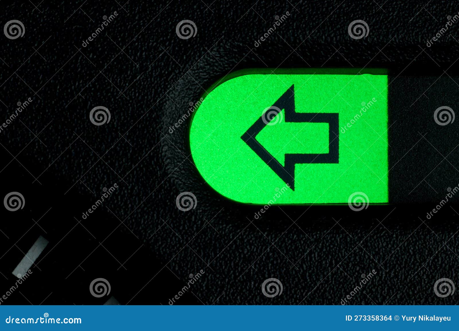 Green Arrow Car Logo