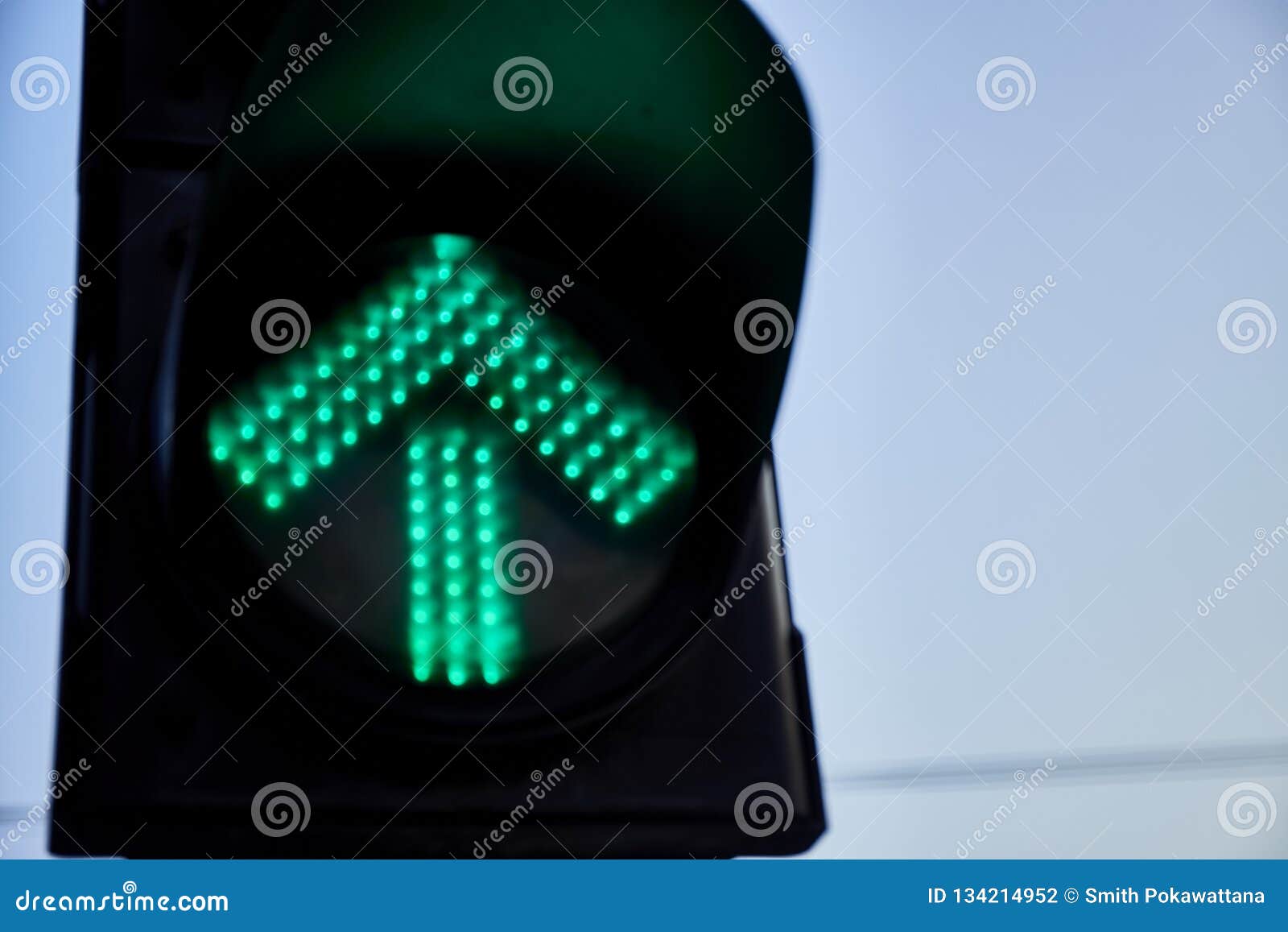 Green Arrow Traffic Light Stock Images - Download 777 Royalty Free Photos