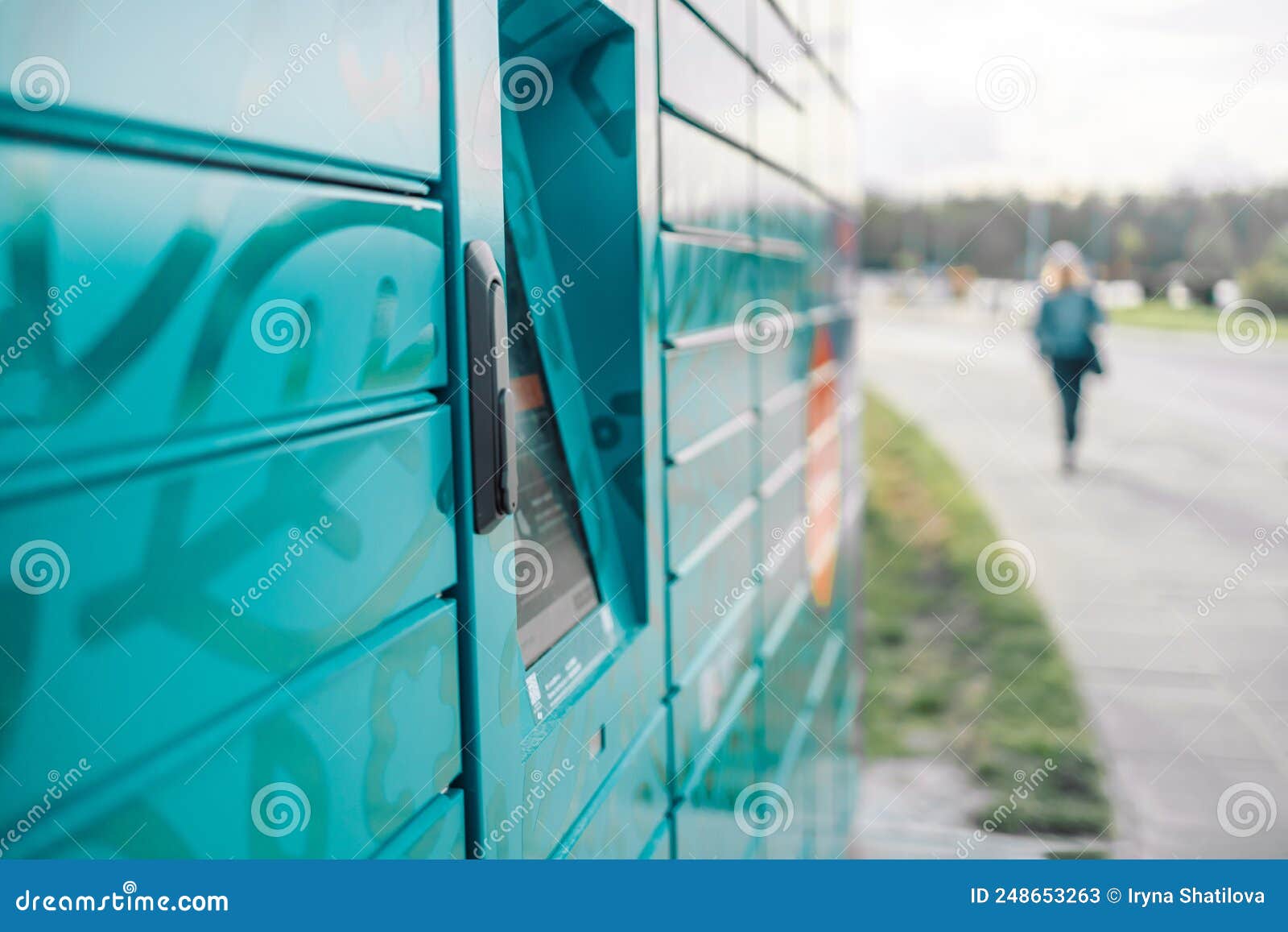 Green Automatic Mail Terminal Self Service Terminal Device for ...