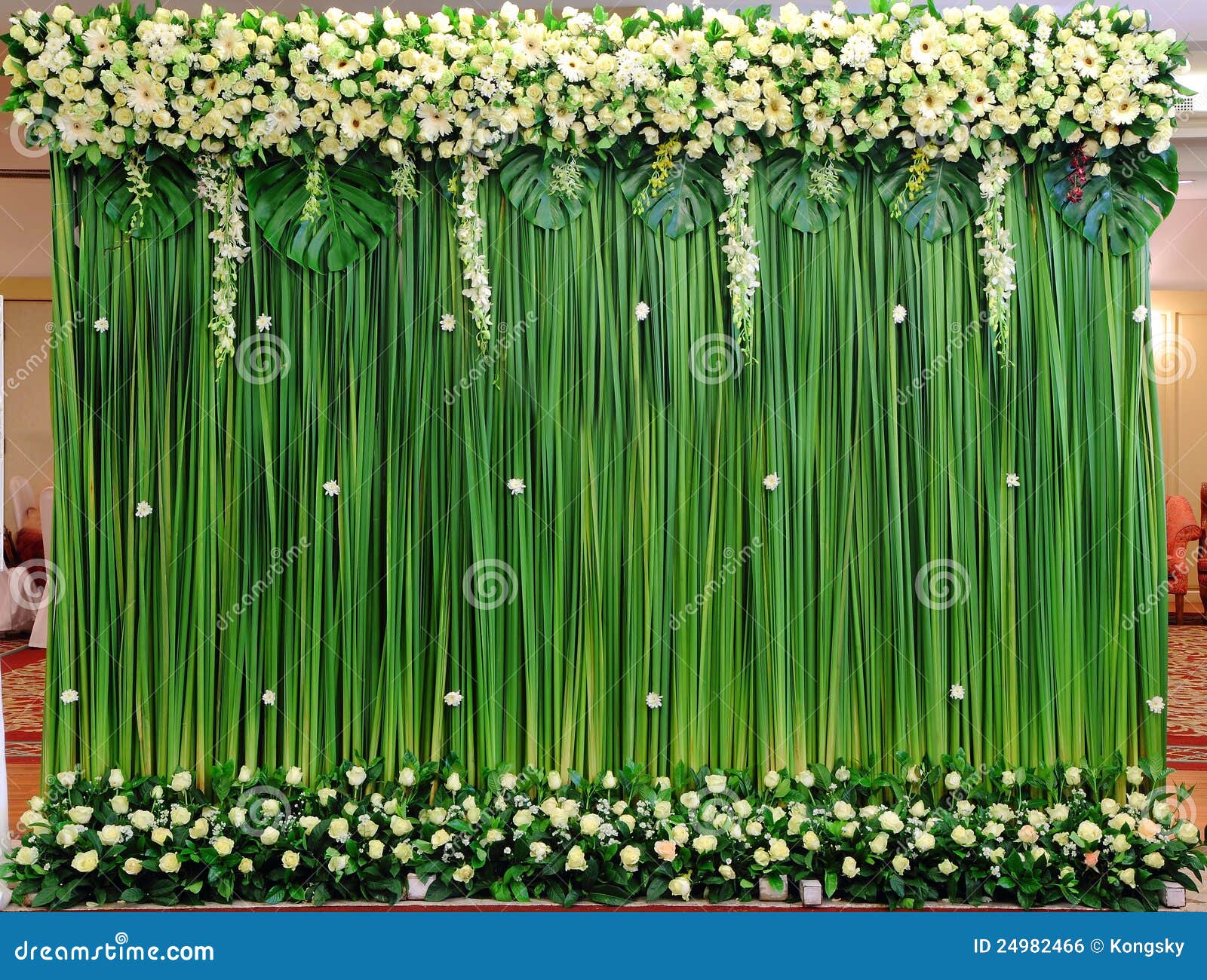 Green Backdrop Flowers Arrangement Stock Photo - Image of green, beauty ...