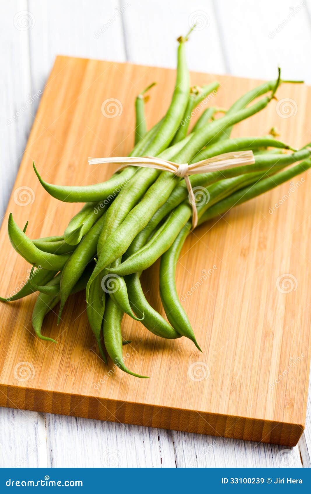 Green Beans on Kitchen Table Stock Image - Image of legumes, food: 33100239