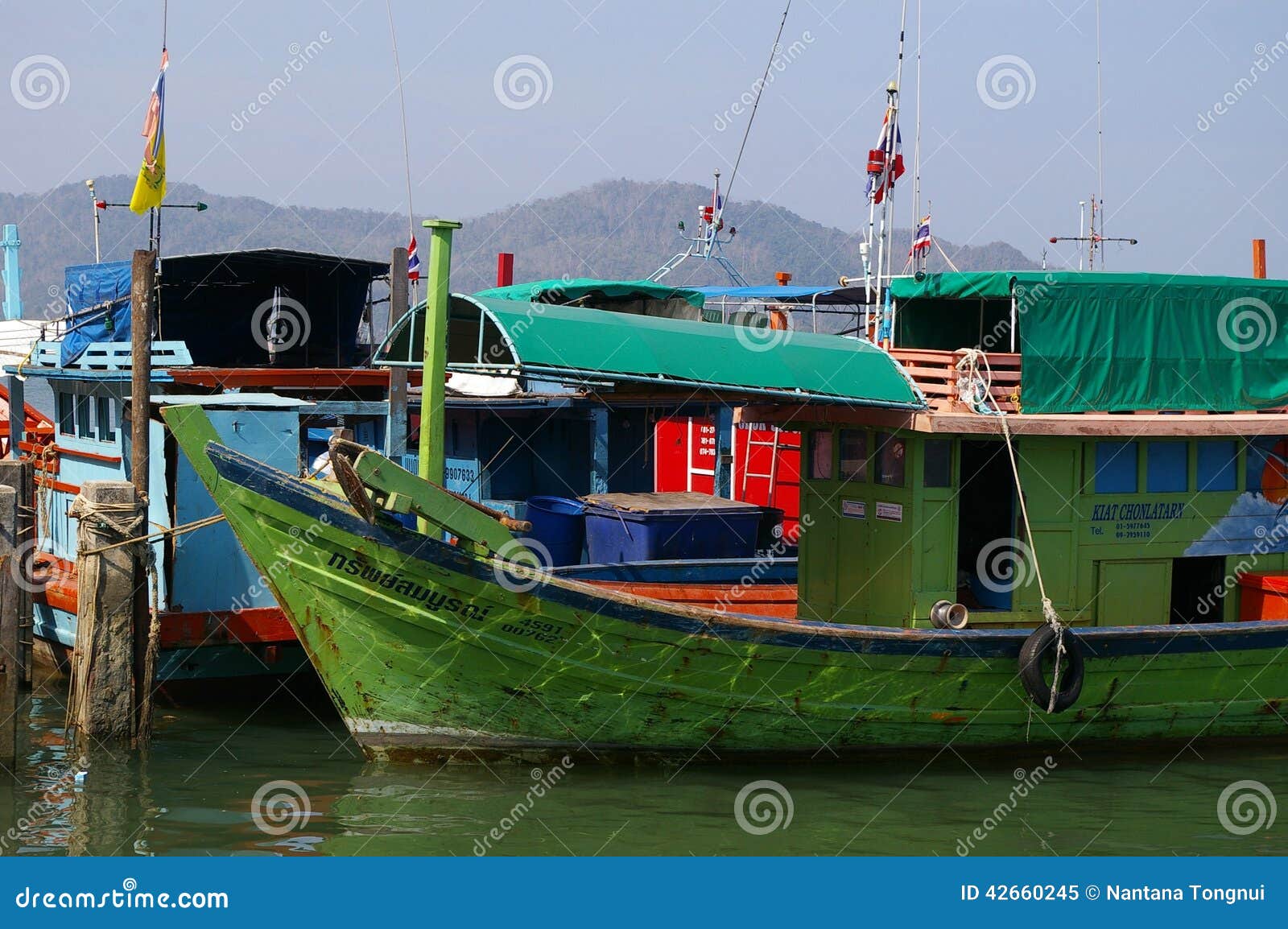 Green boat editorial image. Image of boat, pakbara, green - 42660245