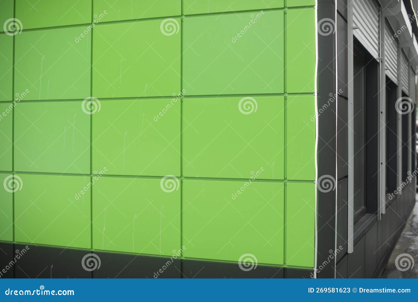 Green Building. One-storey Office Stock Image - Image of concept, leaf ...