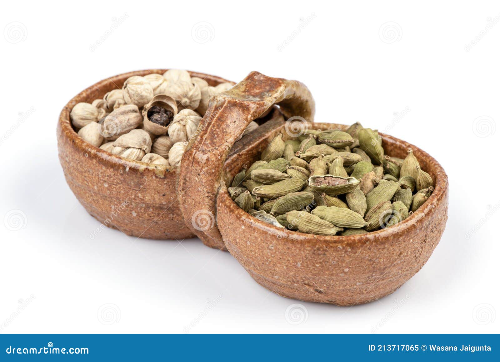 Green Siam Weed Leaf Isolated On White Background. Chromolaena Odorata ...