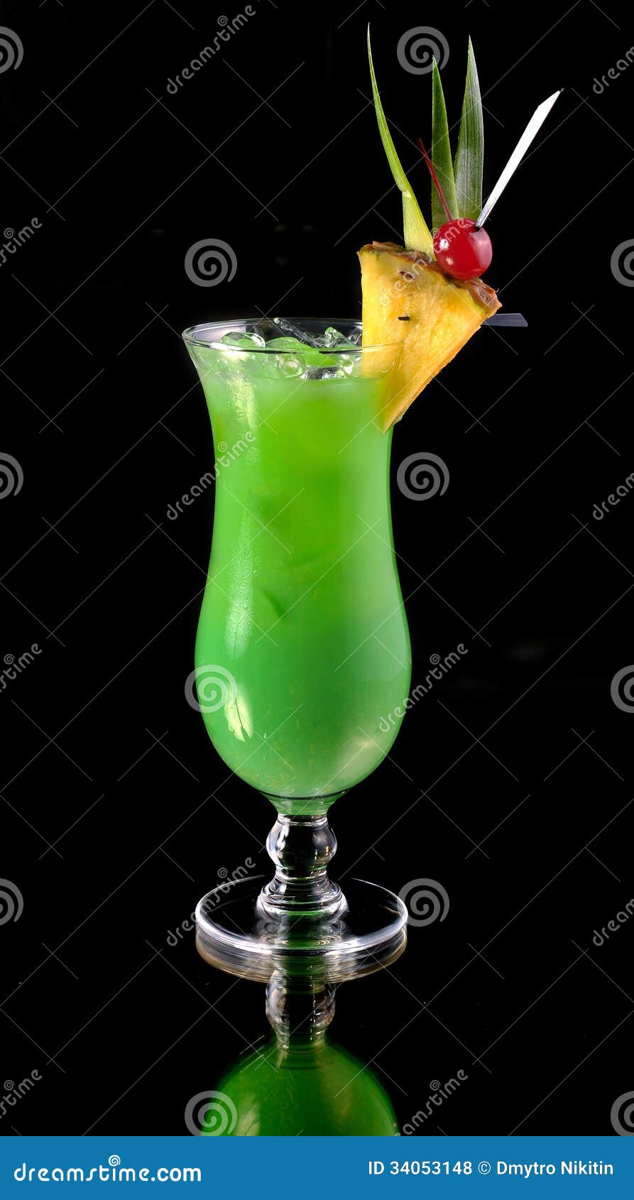 Green Cocktail with Pineapple Stock Photo - Image of sweet, cold: 34053148