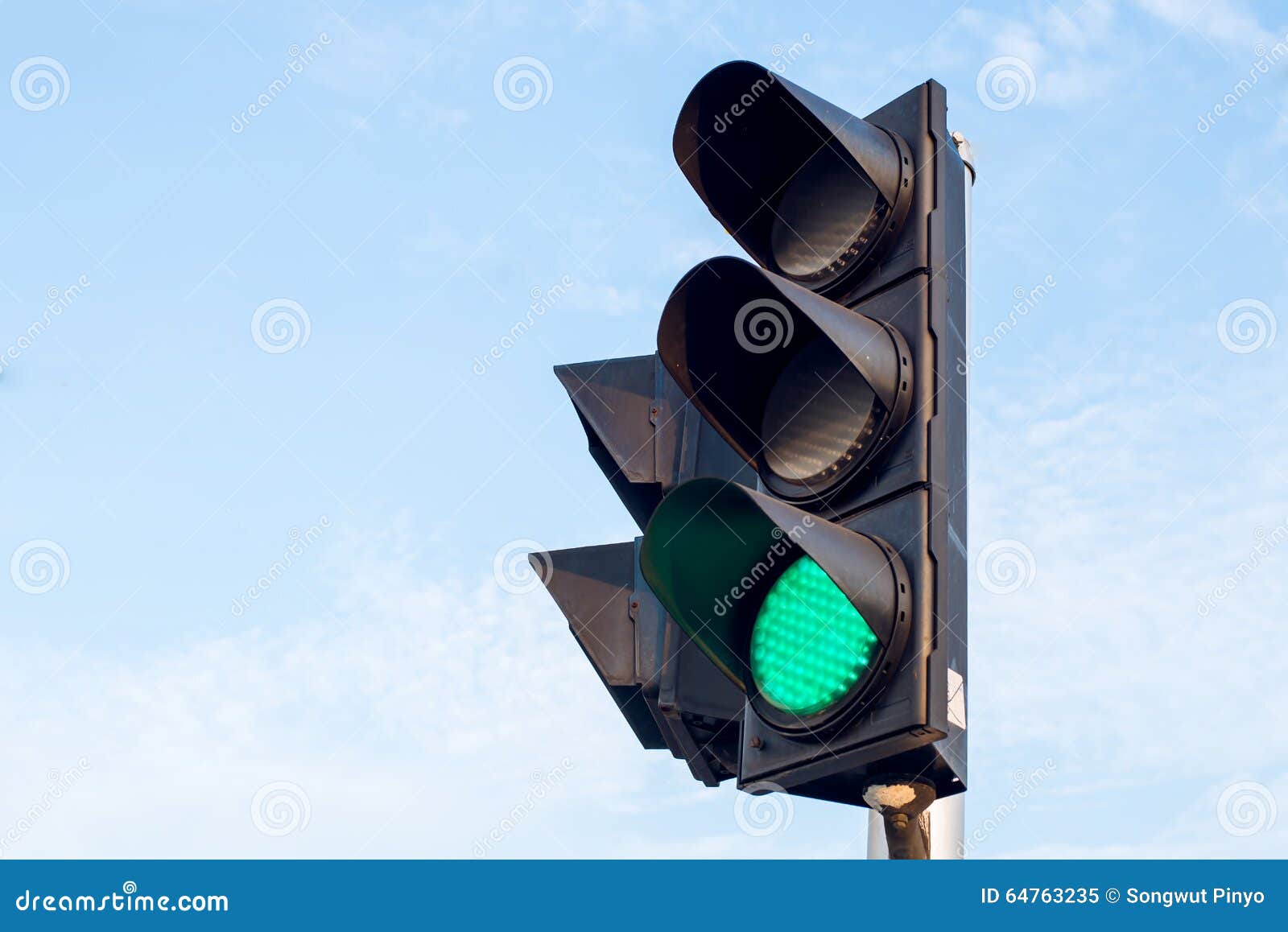 Green Color on the Traffic Light Stock Image - Image of blue, control ...