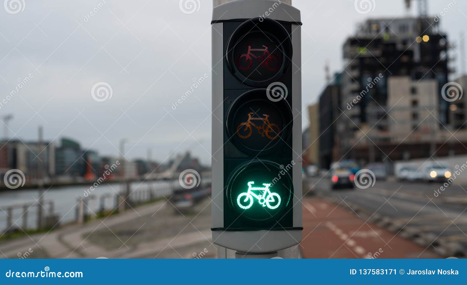 Green Color at the Traffic Lights Stock Image - Image of caution, lane ...
