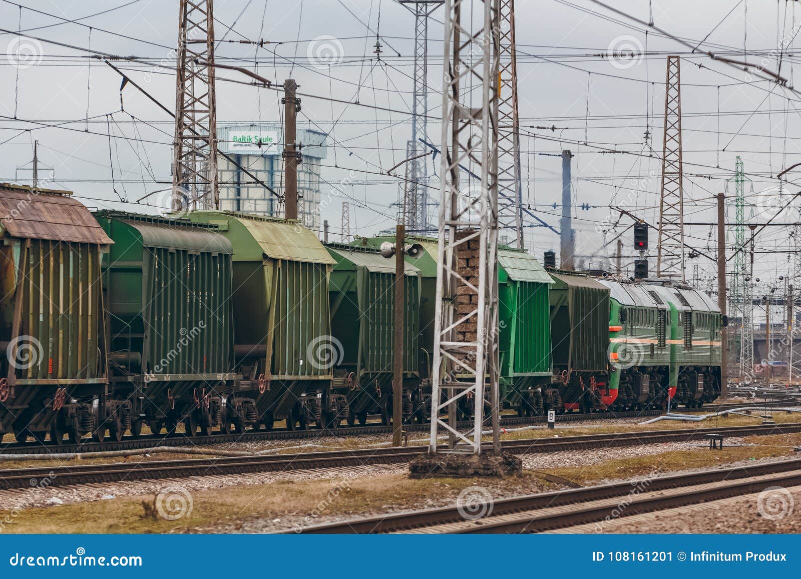 Green diesel locomotive stock image. Image of iron, green - 108161201