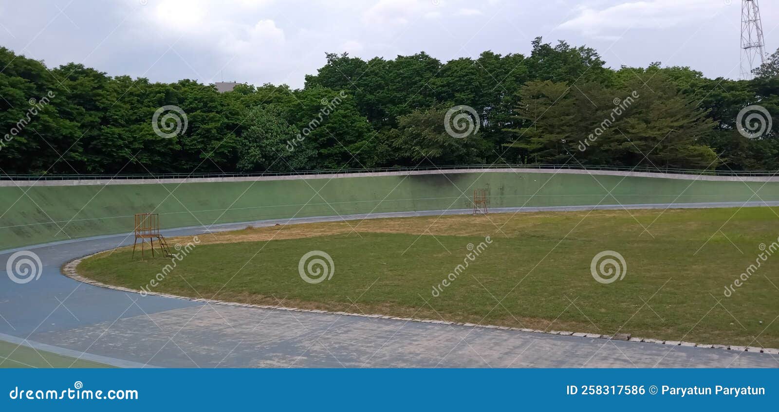 Manahan Stadium Velodrome stock photo. Image of manahan - 258317586