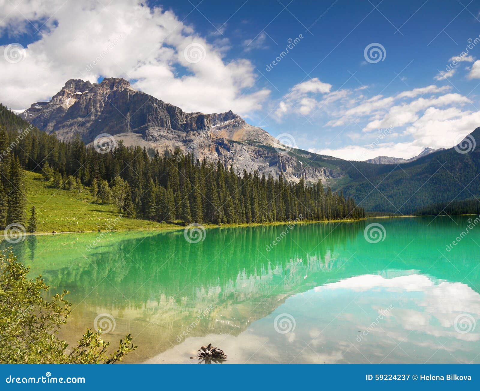 Green Emerald Lake, Mountains Stock Image - Image of lake, destination ...