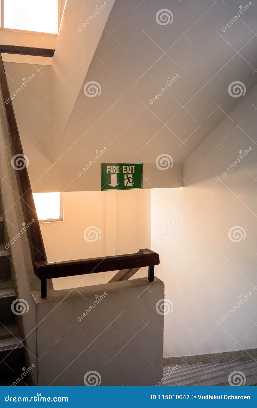Green Emergency Exit Sign. Direction To the Escape Way Stock Photo ...