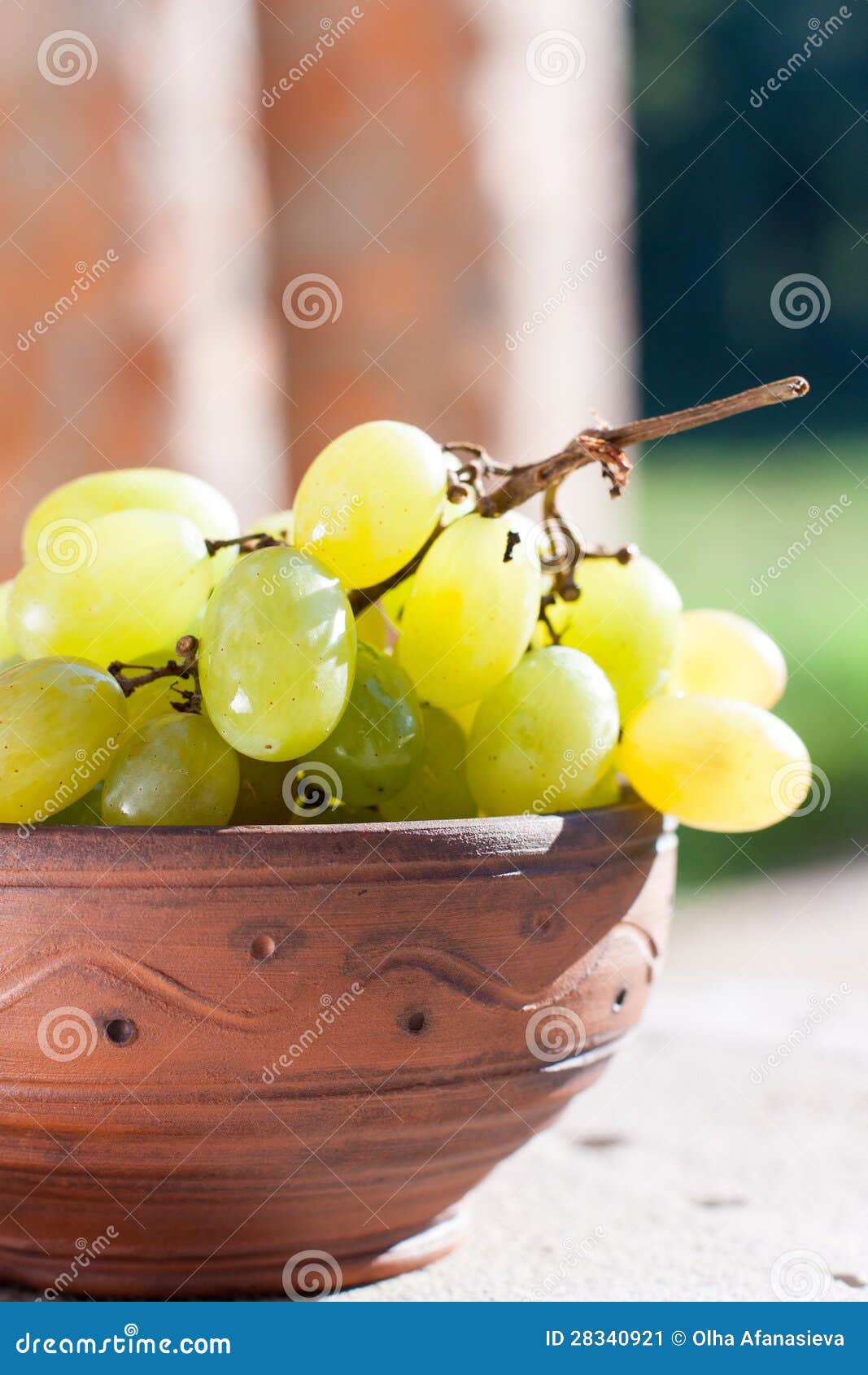 Green Grapes in a Bowl in the Sunlight Stock Image - Image of freshness ...