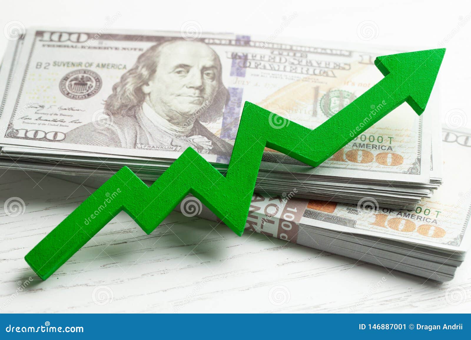 Green Graphic Arrow Up and Stack of Cash. Profit and Performance Growth ...