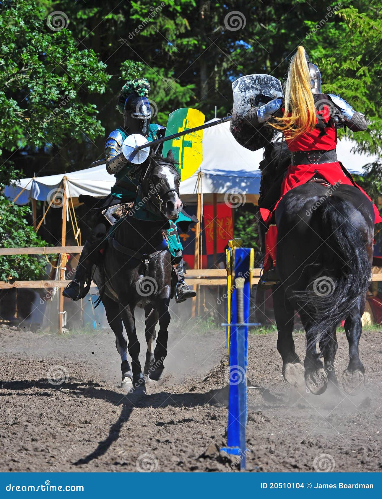 Green Knight Hits the Red Knight Editorial Stock Image - Image of lance ...