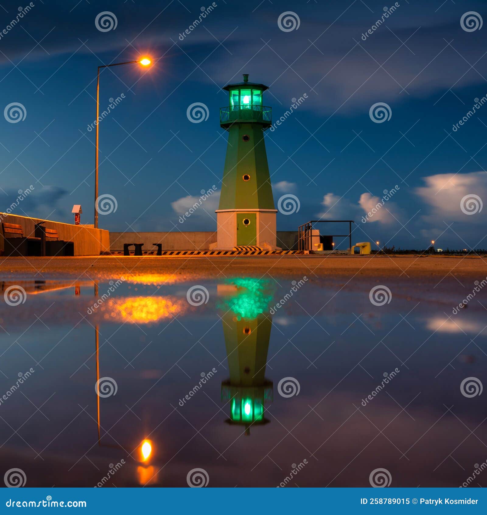 Green Lighthouse on the Western Breakwater in Nowy Port, Gdansk Stock ... Green Lighthouse on the Western Breakwater in Nowy Port, Gdansk Stock ...