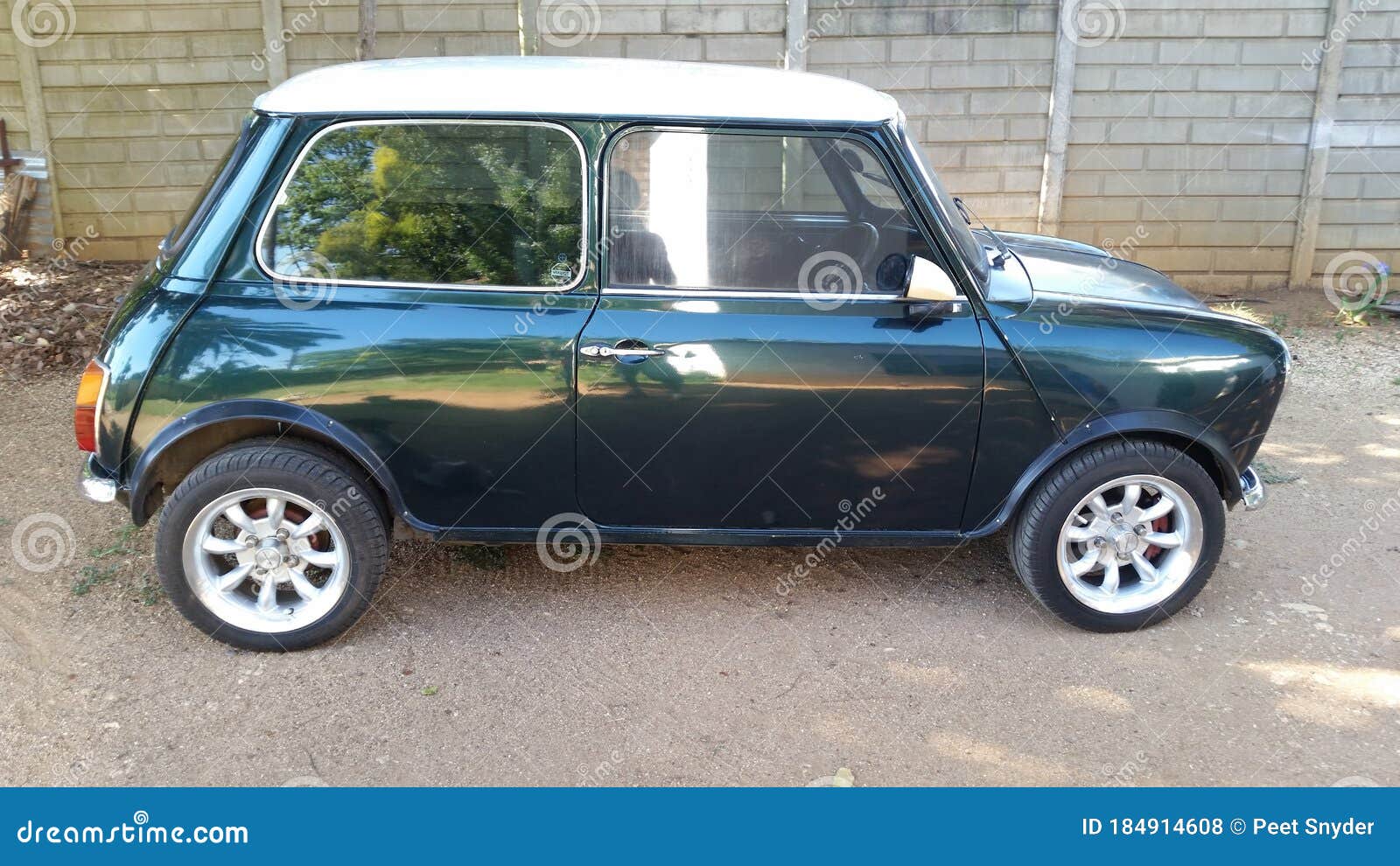 Green mini cooper editorial stock photo. Image of mini - 184914608