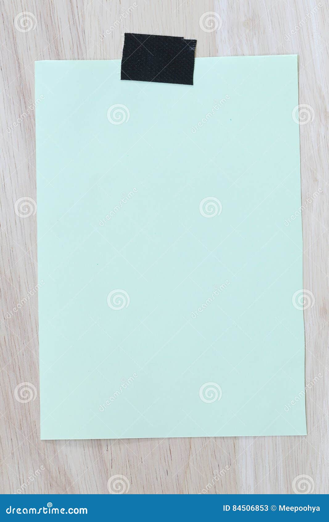 Green Notepad Paper of Empty and Copy Space on Wooden Background Stock ...