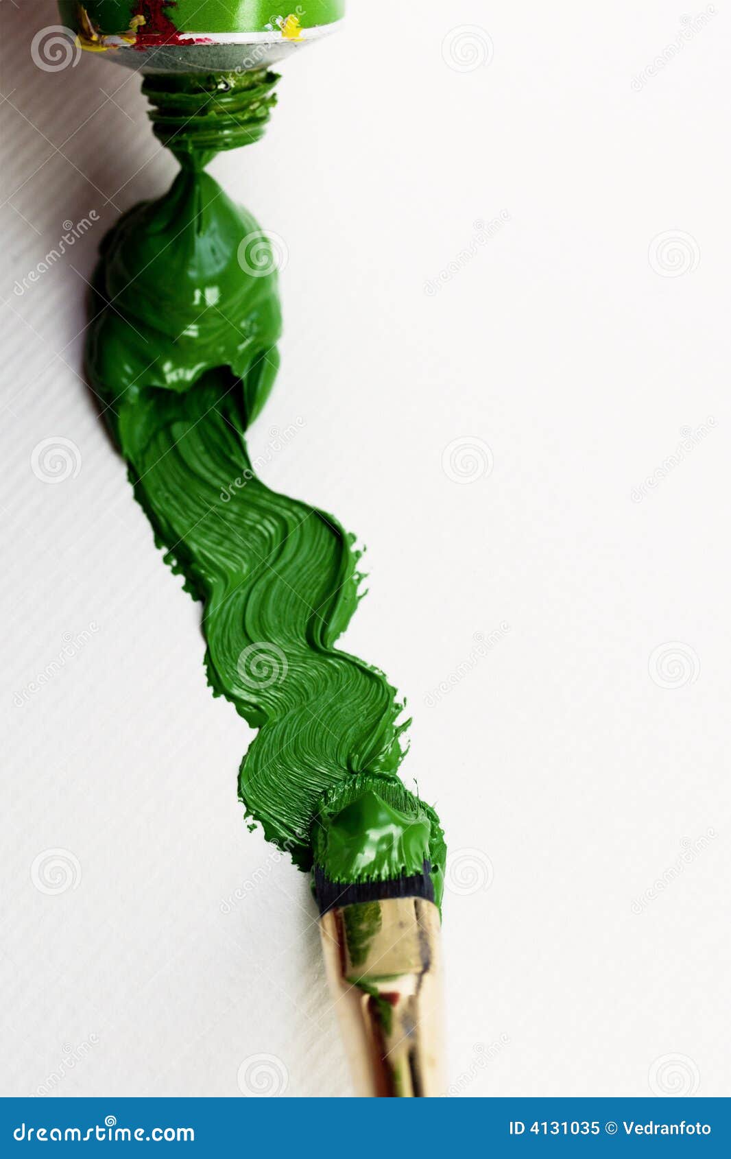 Green Oil Color Line with Brush Stock Image - Image of brush, beginning ...