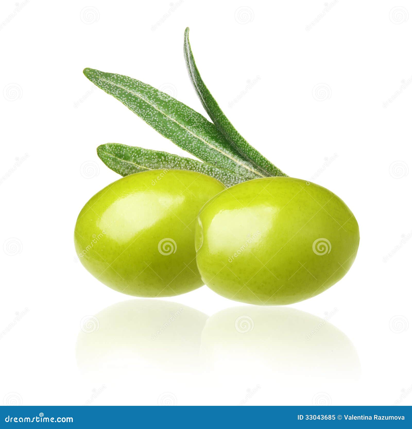 Green olives with leaves stock image. Image of vegetarian - 33043685