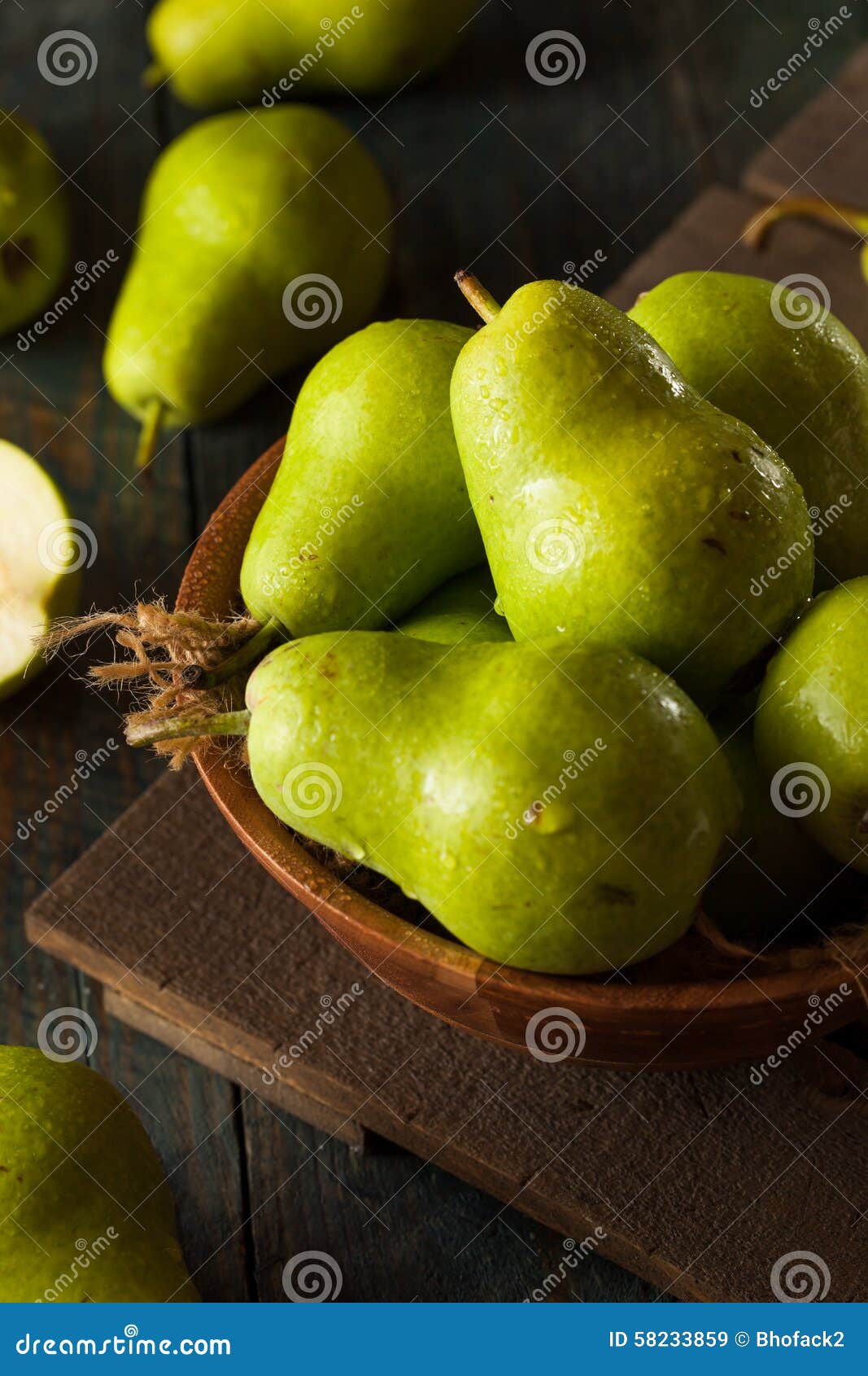 Green Organic Bartlett Pears Stock Image - Image of leaf, food: 58233859