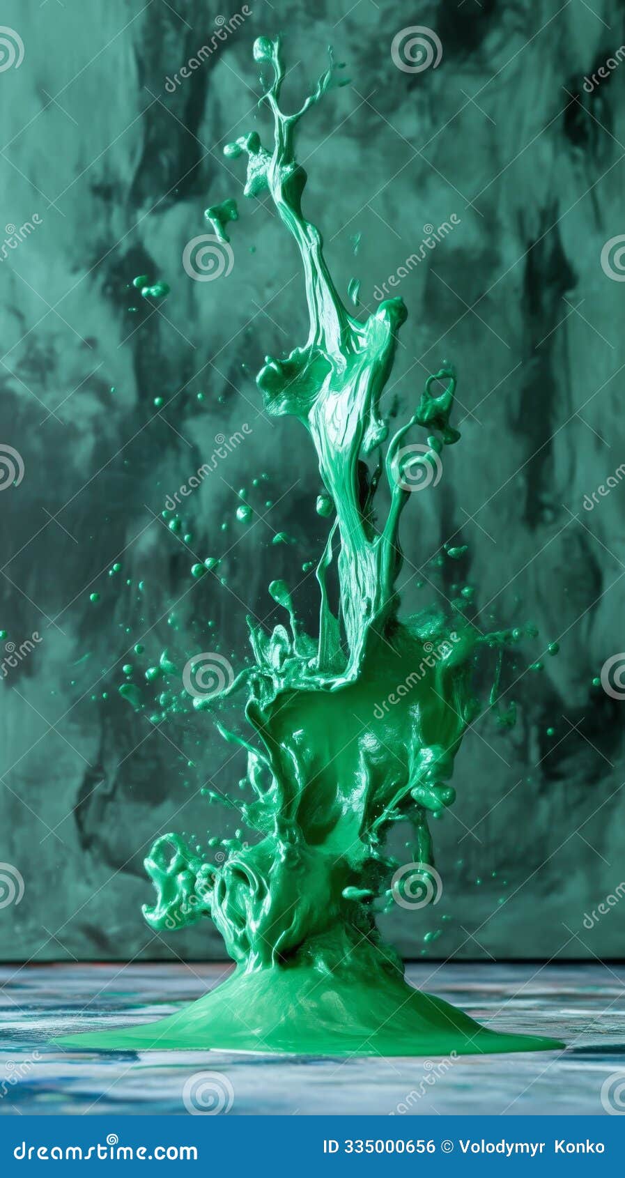 Green Paint Splash on Textured Background, Vibrant and Dynamic Art ...